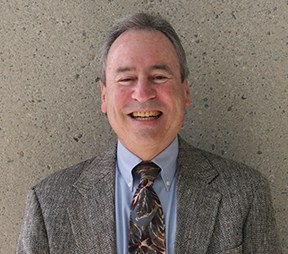 Dave Ross wins SWANA Robert L Lawrence Service Award